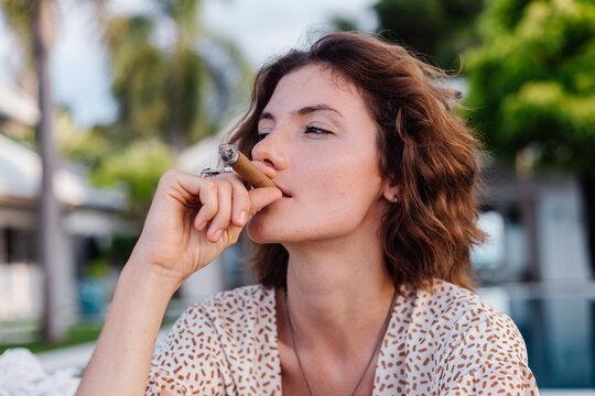 Beautiful Woman Smoking Cigar Images – Browse 19,348 Stock Photos ...