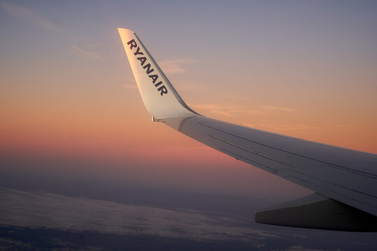 Billigflug Bilder – Durchsuchen 10,566 Archivfotos, Vektorgrafiken und ...