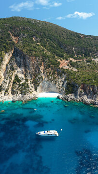 Ionio Bilder – Durchsuchen 4,873 Archivfotos, Vektorgrafiken und Videos ...