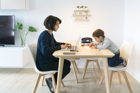 Teleworking Images – Browse 614,954 Stock Photos, Vectors, and Video ...