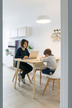 Teleworking Images – Browse 614,954 Stock Photos, Vectors, and Video ...