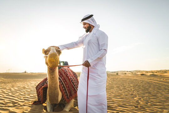 Gatra 이미지 – 찾아보기 299 스톡 사진, 벡터 및 비디오 | Adobe Stock