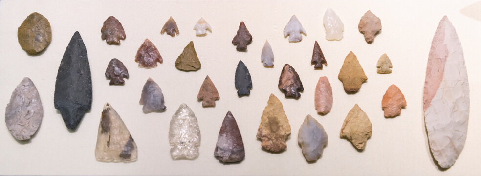 รูปภาพArrowhead – เลือกดูภาพถ่ายสต็อก เวกเตอร์ และวิดีโอ141,664 | Adobe ...