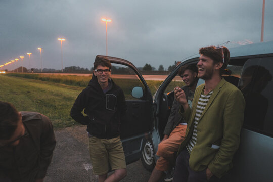 「Roadtrippin」の写真素材 | 119件の無料イラスト画像 | Adobe Stock