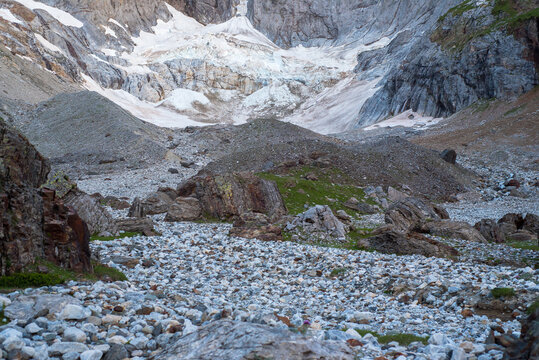 Rocailleux bilder – Bläddra bland 1,144 stockfoton, vektorer och videor ...