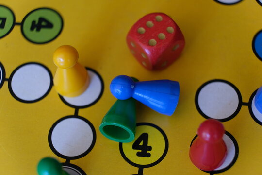 Umfallen Bilder – Durchsuchen 901 Archivfotos, Vektorgrafiken und ...