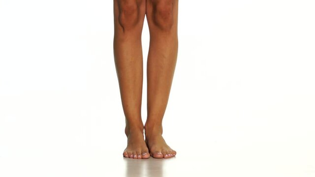 Spread Leg 影像 – 瀏覽 21,610 個素材庫相片、向量圖和影片 | Adobe Stock