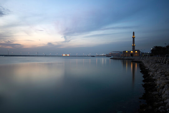 Muharraq Bilder – Durchsuchen 891 Archivfotos, Vektorgrafiken und ...