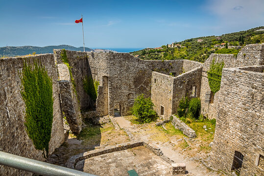 "Stari Bar"-Bilder: Stock-Fotos & -Videos. | Adobe Stock
