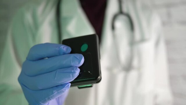 Beeper Images – Browse 7,504 Stock Photos, Vectors, and Video | Adobe Stock