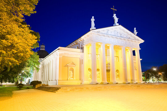 รูปภาพStanislaus – เลือกดูภาพถ่ายสต็อก เวกเตอร์ และวิดีโอ3,167 | Adobe ...