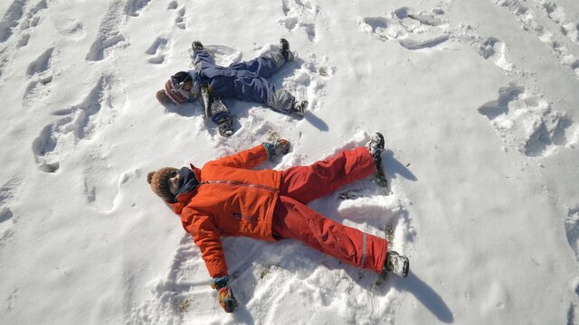 Snow-Angel Bilder – Durchsuchen 47 Archivfotos, Vektorgrafiken und ...