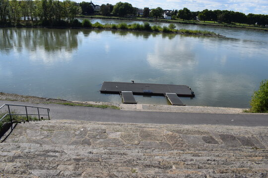 รูปภาพRheinpegel – เลือกดูภาพถ่ายสต็อก เวกเตอร์ และวิดีโอ157 | Adobe Stock