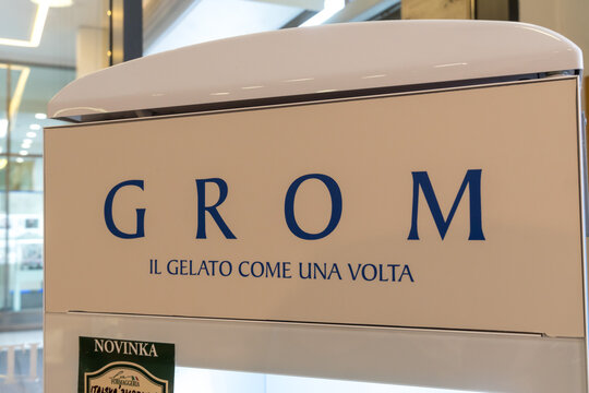 Gromming Imagens – Procure 1,108 fotos, vetores e vídeos | Adobe Stock