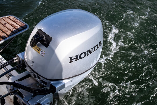 Aussenborder Bilder – Durchsuchen 4,588 Archivfotos, Vektorgrafiken und ...