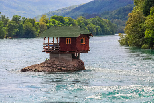 Basta bilder – Bläddra bland 802 stockfoton, vektorer och videor ...