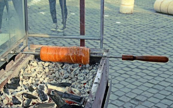 "Kurtos Kalacs" Images – Browse 264 Stock Photos, Vectors, and Video ...