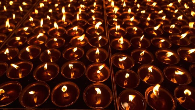 "Butter Lamp" Billeder – Gennemse 383 stockfotos, vektorer og videoer ...