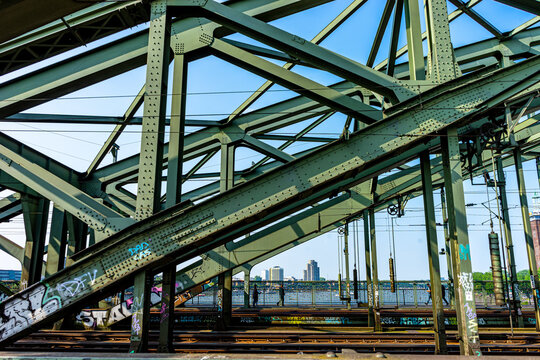 "Green Bridge" Images – Browse 1,573 Stock Photos, Vectors, and Video ...