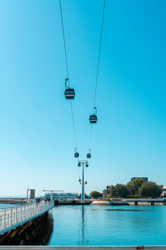 รูปภาพTelecabin – เลือกดูภาพถ่ายสต็อก เวกเตอร์ และวิดีโอ260 | Adobe Stock