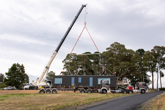 Modular Home Crane Images – Browse 795 Stock Photos, Vectors, and Video ...