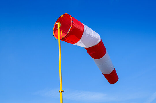 รูปภาพAirsock – เลือกดูภาพถ่ายสต็อก เวกเตอร์ และวิดีโอ262 | Adobe Stock