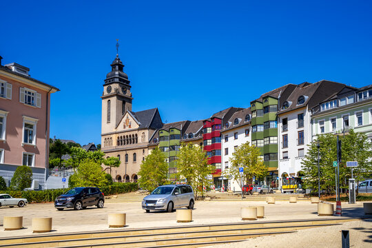 Schwalbach bilder – Bläddra bland 358 stockfoton, vektorer och videor ...