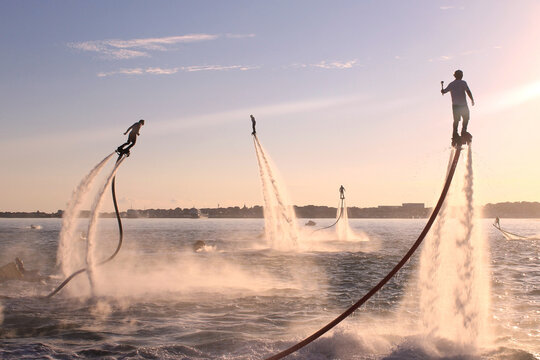 Flyboarding bilder – Bläddra bland 737 stockfoton, vektorer och videor ...