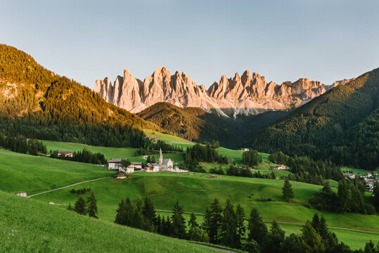 รูปภาพVal – เลือกดูภาพถ่ายสต็อก เวกเตอร์ และวิดีโอ136,752 | Adobe Stock