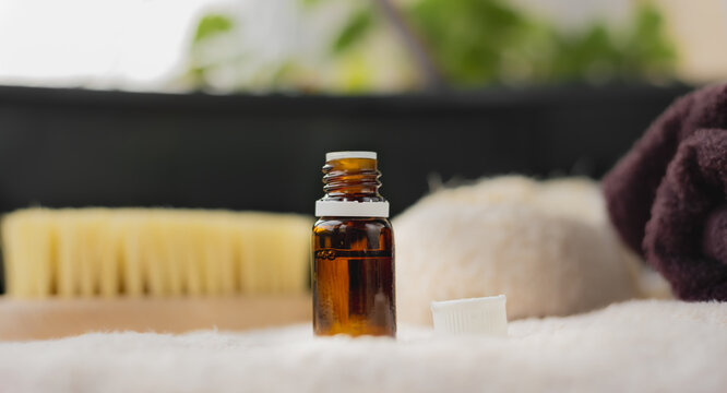 "Ether Oil" Imagens – Procure 30 fotos, vetores e vídeos | Adobe Stock