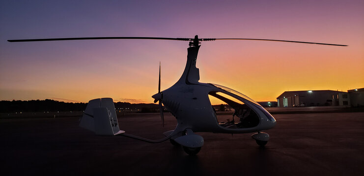 รูปภาพAutogyro – เลือกดูภาพถ่ายสต็อก เวกเตอร์ และวิดีโอ2,114 | Adobe Stock