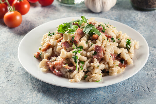 Halusky Bilder – Durchsuchen 370 Archivfotos, Vektorgrafiken und Videos ...