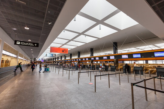 Zrh Bilder – Durchsuchen 601 Archivfotos, Vektorgrafiken und Videos ...