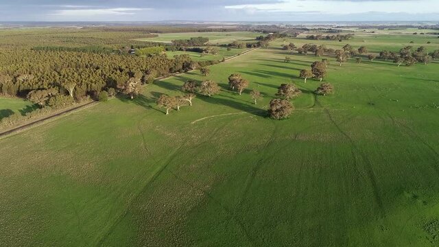 Victoria Countryside Images – Browse 7,778 Stock Photos, Vectors, and ...