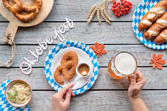 「Leberkase」の写真素材 | 223件の無料イラスト画像 | Adobe Stock