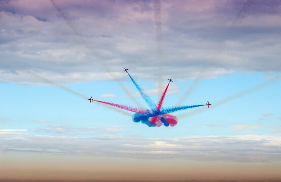 "Red Arrows" Images – Browse 841 Stock Photos, Vectors, and Video ...