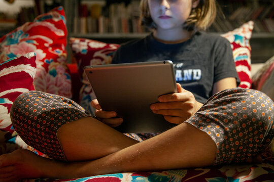 รูปภาพCyberaddiction – เลือกดูภาพถ่ายสต็อก เวกเตอร์ และวิดีโอ12 | Adobe ...