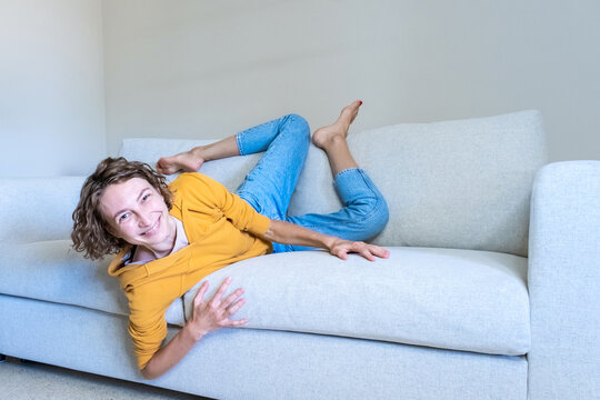 "Legs Up" Images – Browse 5,953 Stock Photos, Vectors, and Video ...