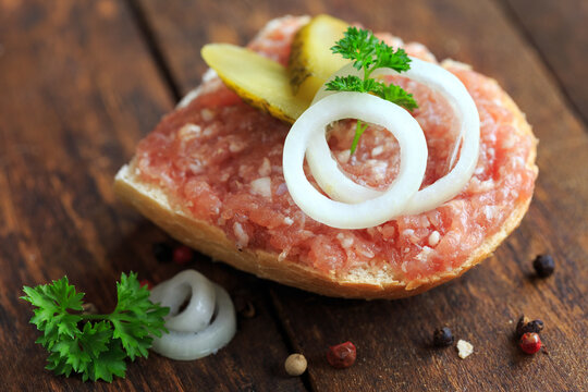 Wurstsemmel bilder – Bläddra bland 239 stockfoton, vektorer och videor ...