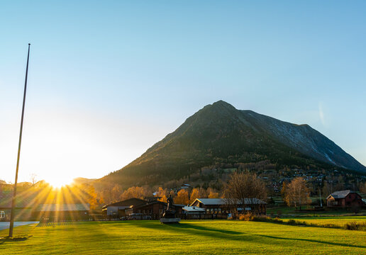 Lom bilder – Bläddra bland 5,272 stockfoton, vektorer och videor ...