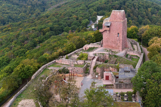 「Turmruine」の写真素材 | 304件の無料イラスト画像 | Adobe Stock