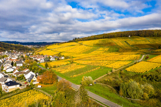 Walluf Bilder – Durchsuchen 104 Archivfotos, Vektorgrafiken und Videos ...