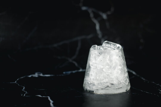 "Ice Tube" Bilder – Durchsuchen 174 Archivfotos, Vektorgrafiken und ...