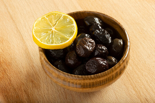 "Olive - Fruit" bilder – Bläddra bland 1,604 stockfoton, vektorer och ...