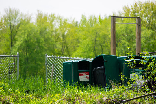 รูปภาพBins – เลือกดูภาพถ่ายสต็อก เวกเตอร์ และวิดีโอ319,573 | Adobe Stock