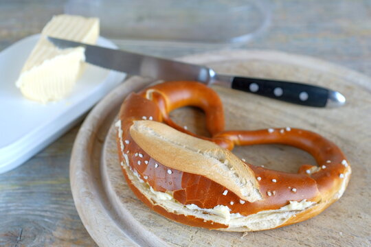 รูปภาพButterbrezel – เลือกดูภาพถ่ายสต็อก เวกเตอร์ และวิดีโอ81 | Adobe Stock
