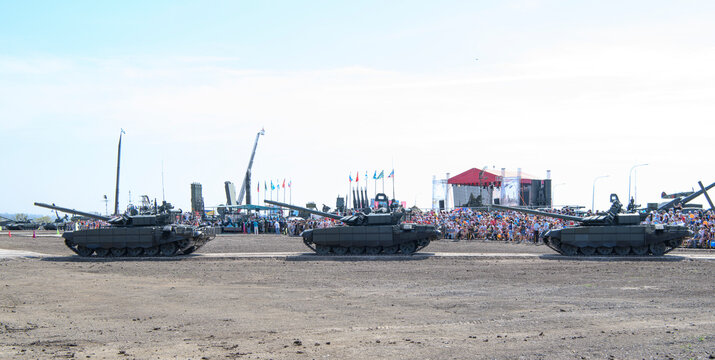 รูปภาพMtu-72 – เลือกดูภาพถ่ายสต็อก เวกเตอร์ และวิดีโอ486 | Adobe Stock