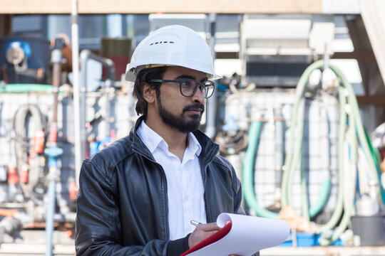 "Service Engineer" Images – Browse 435 Stock Photos, Vectors, and Video ...