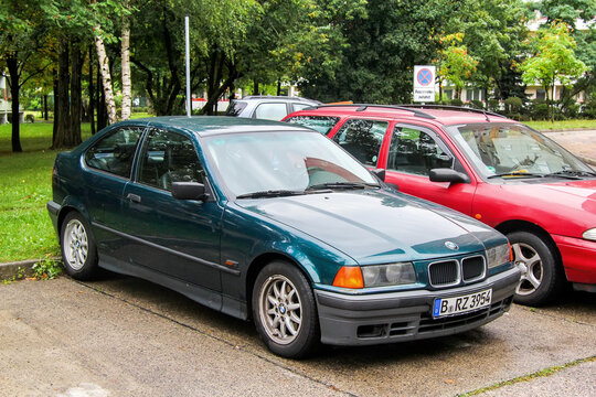 รูปภาพE36 – เลือกดูภาพถ่ายสต็อก เวกเตอร์ และวิดีโอ158 | Adobe Stock