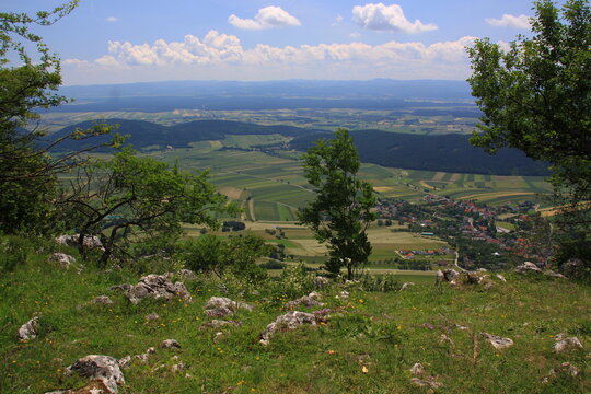 รูปภาพ"Lower Austria" – เลือกดูภาพถ่ายสต็อก เวกเตอร์ และวิดีโอ9,331 ...